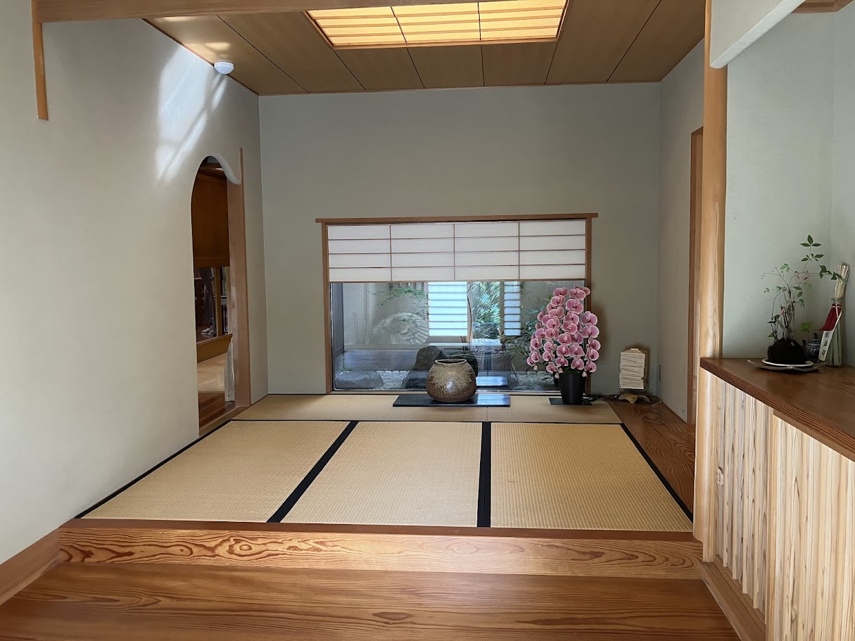 Authentic Japanese-Style (Sukiya-Style) House with Garden and Car ...